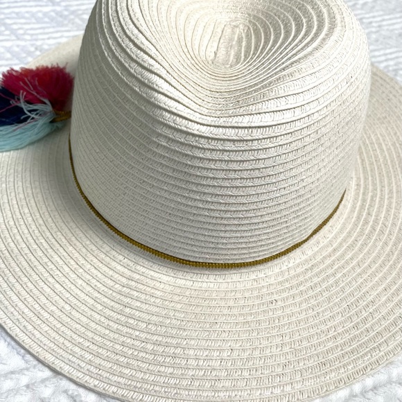 Dpc | Accessories | Nwt Tropical Trends White Tassel Boho Sun Hat ...
